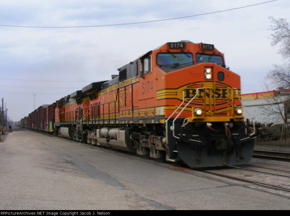 BNSF 5174